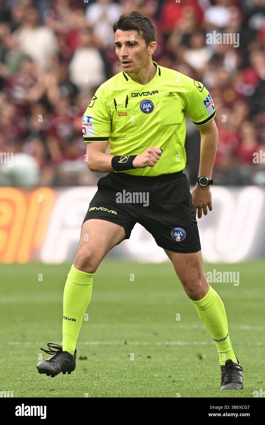 Salerno, Italy, 04 Mayl,2025 Alessandro Prontera the referee during the ...