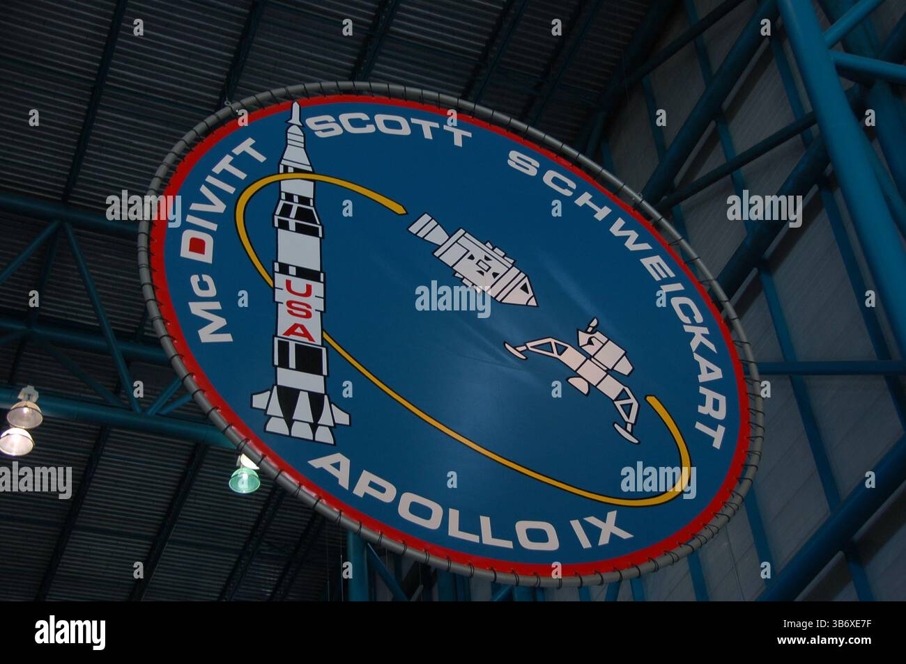 Apollo 9 patch showing the command and lunar modules in Earth orbit ...