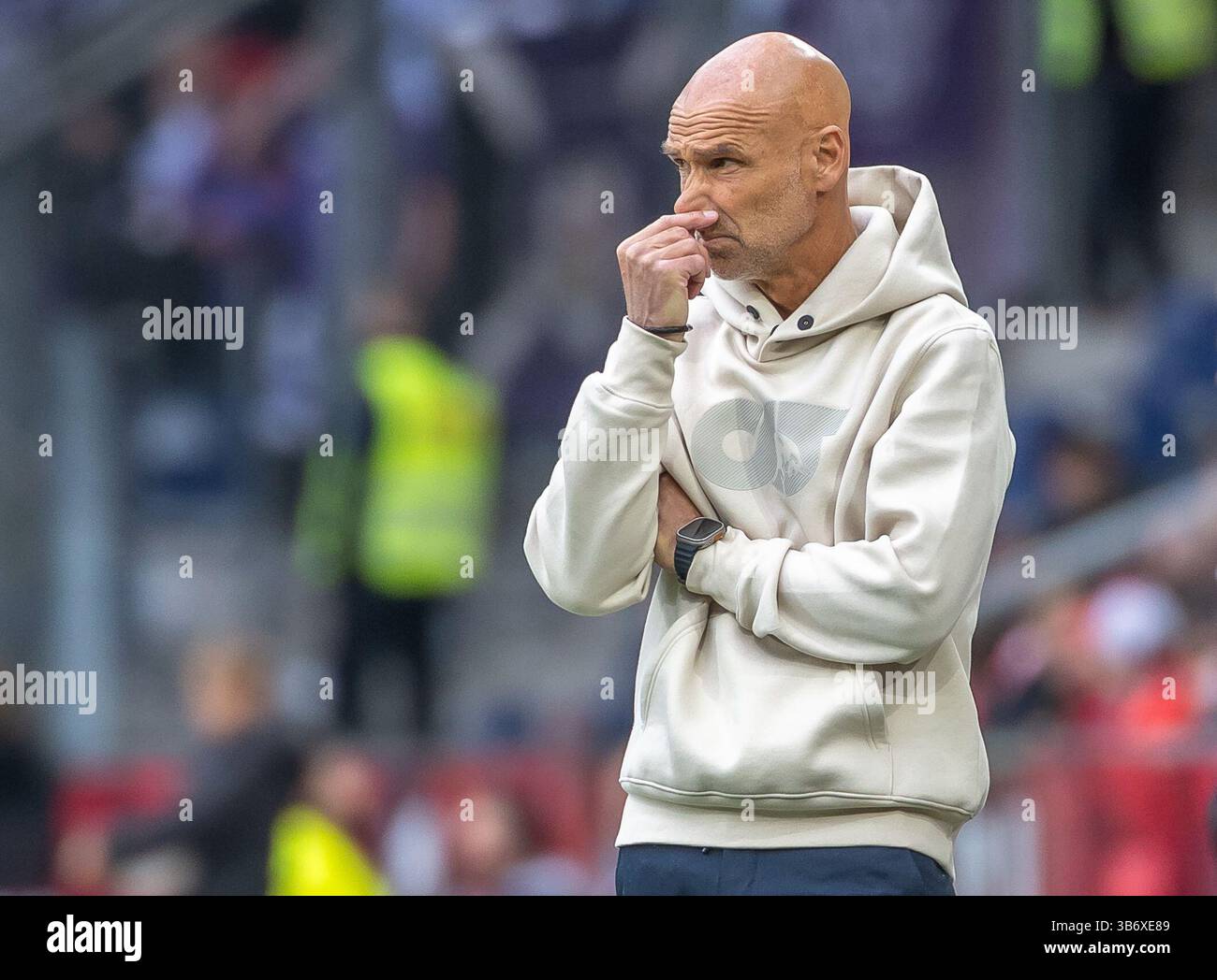 ABD0125 20250504 - SALZBURG - ÖSTERREICH: Trainer Thomas Letsch (RB ...
