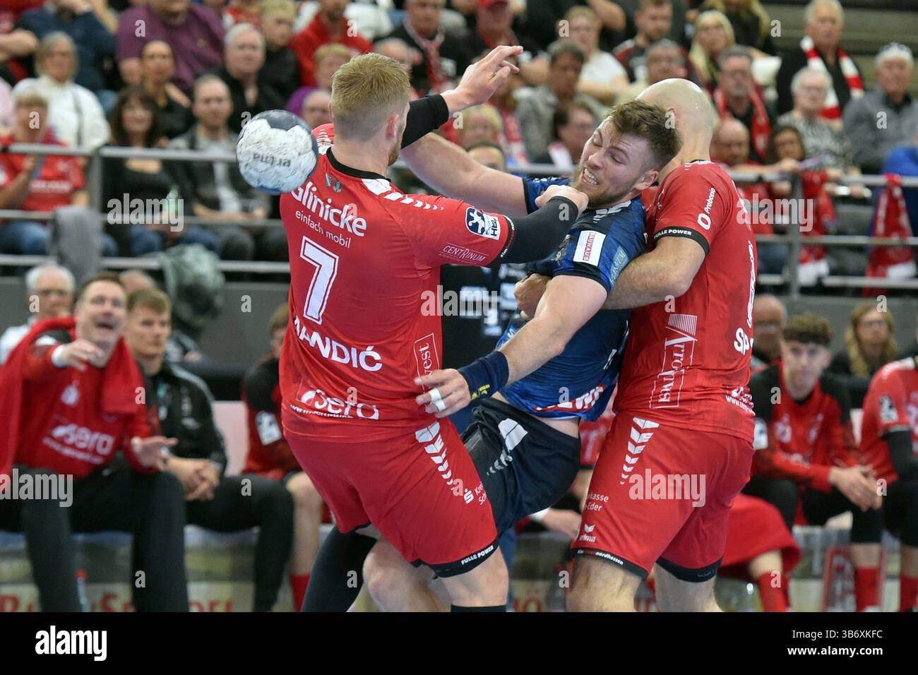 Steven Plucnar Jacobsen (Rhein-Neckar Loewen, #9) (am Ball), David ...