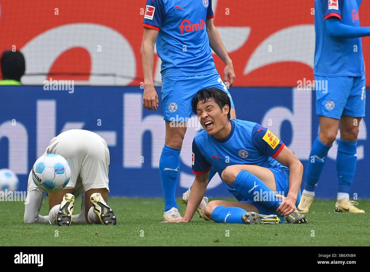 NO SALES IN JAPAN! Shuto MACHINO (Kiel) injured. Football 1. Bundesliga season 2024/2025 ...