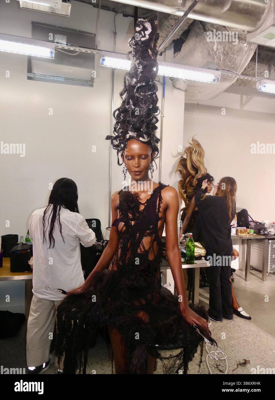 May 4, 2025, Cidade De Nova York, Nova Iorque: (new) backstage: black ...