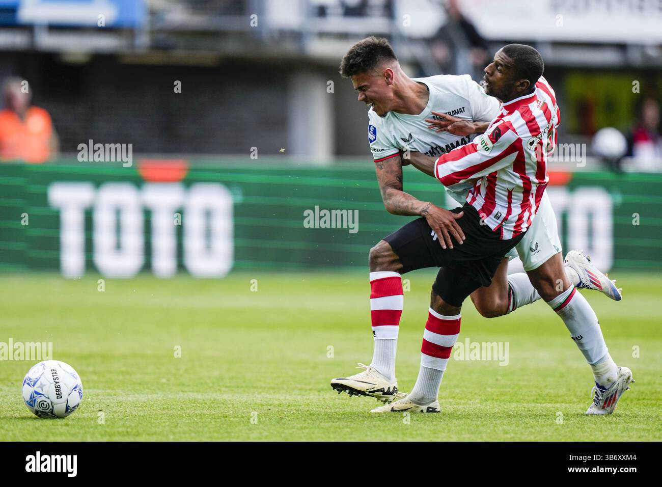 ROTTERDAM - (l-r) Mees Hilgers of FC Twente, Said Bakari of Sparta ...