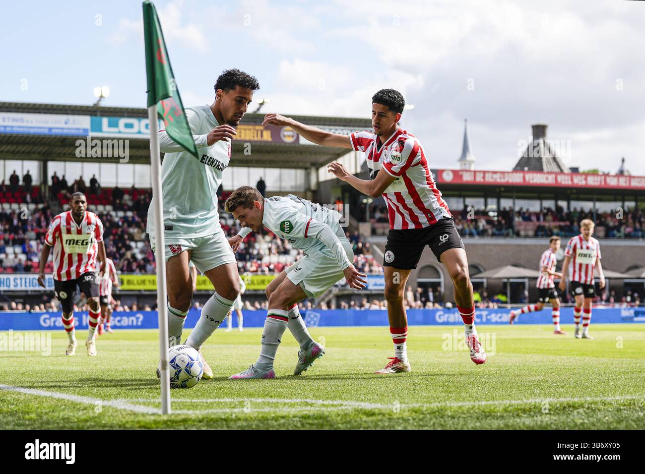 ROTTERDAM - (l-r) Sayf Ltaief of FC Twente, Michal Sadilek of FC Twente, Mohamed Nassoh of ...