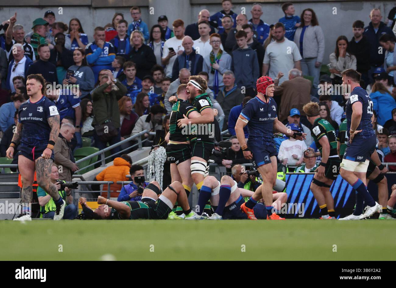 Northampton Saints players celebrate following the Investec Champions ...