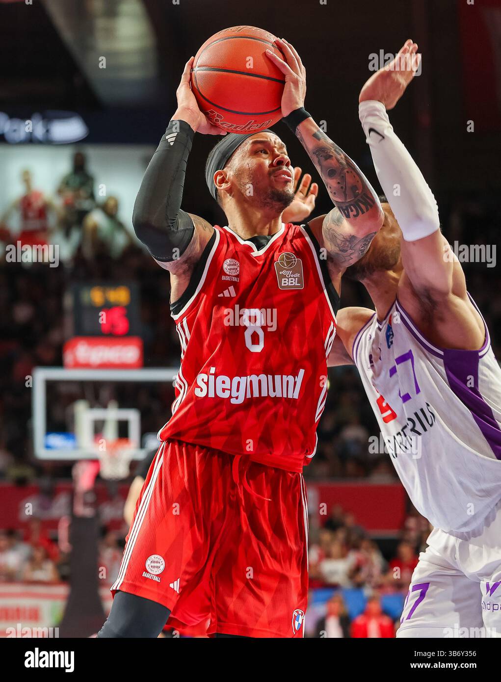 Muenchen, Deutschland. 04th May, 2025. Shabazz Napier (FC Bayern ...