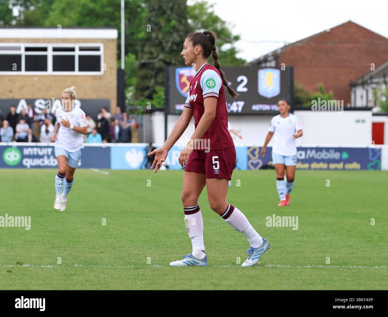 Amber Tysiak (West Ham 5) during the Women's Super League game between ...