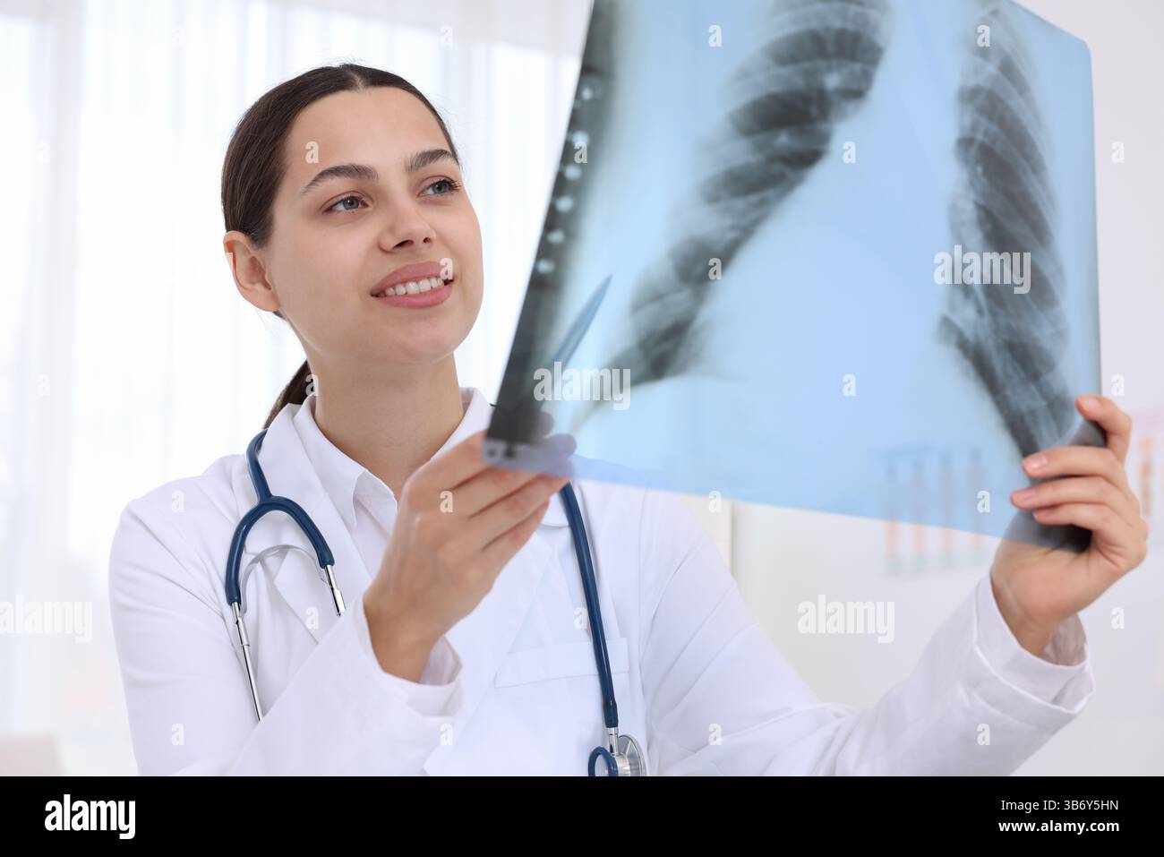 Doctor examining ribs MRI scan in hospital Stock Photo - Alamy