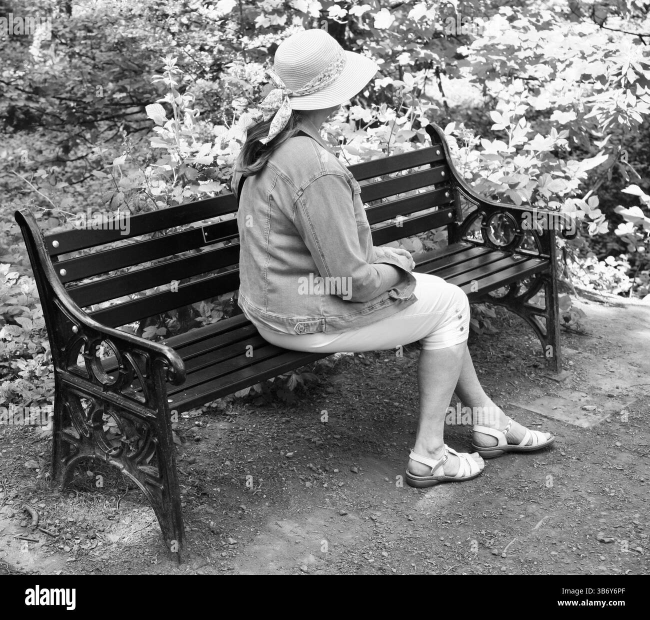 Moment of waiting Black and White Stock Photos & Images - Alamy