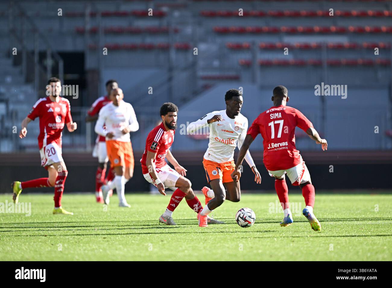 45 Mahdi CAMARA (sb29) - 19 Rabby NZINGOULA (mhsc) during the Ligue 1 ...