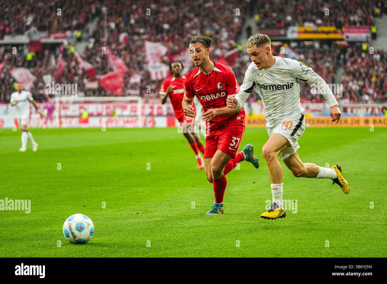 Freiburg, Deutschland. 04th May, 2025. Max Rosenfelder (SC Freiburg 37 ...