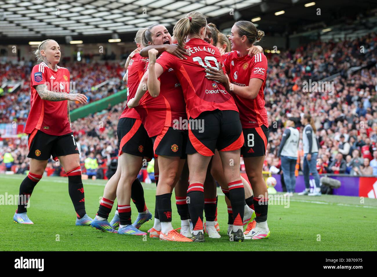 Ella tone celebrates elvine Malard goal during the Manchester United ...