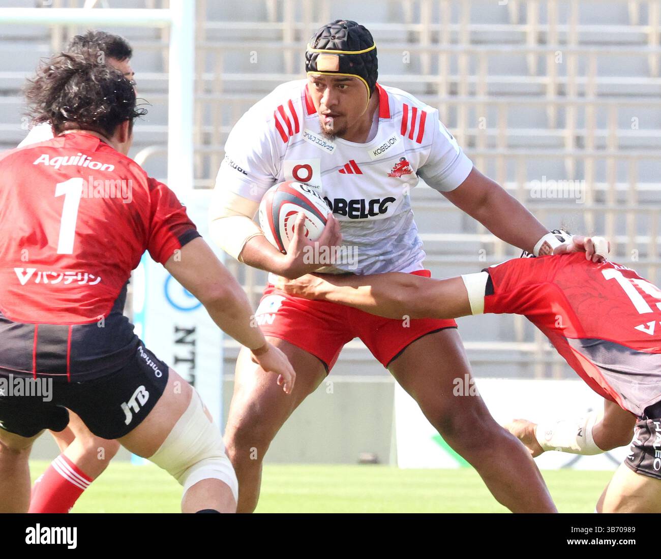 Tokyo, Japan. 4th May, 2025. Kobelco Kobe Steelers No.8 Gerard Cowley ...