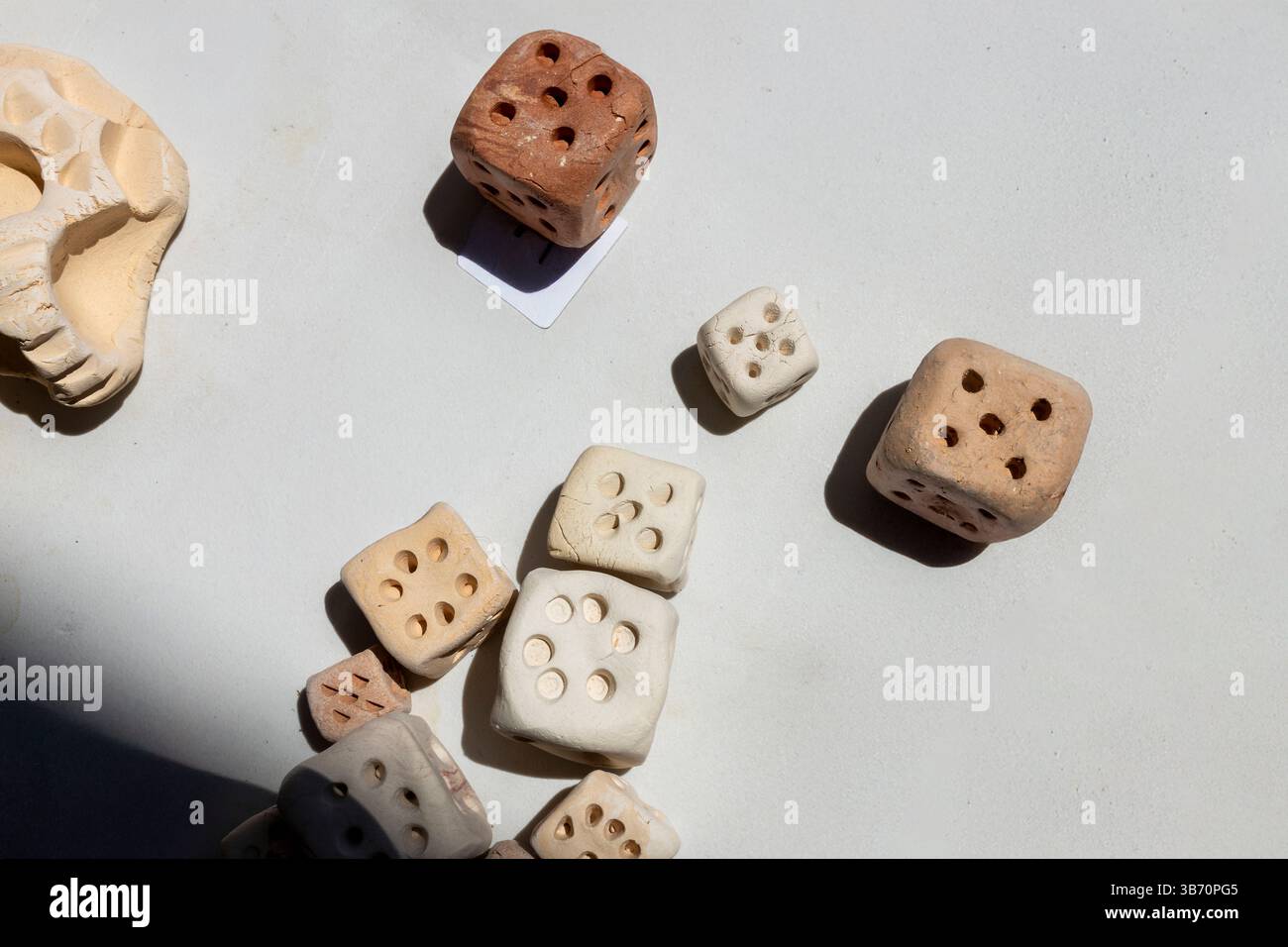 Roman dice hi-res stock photography and images - Alamy
