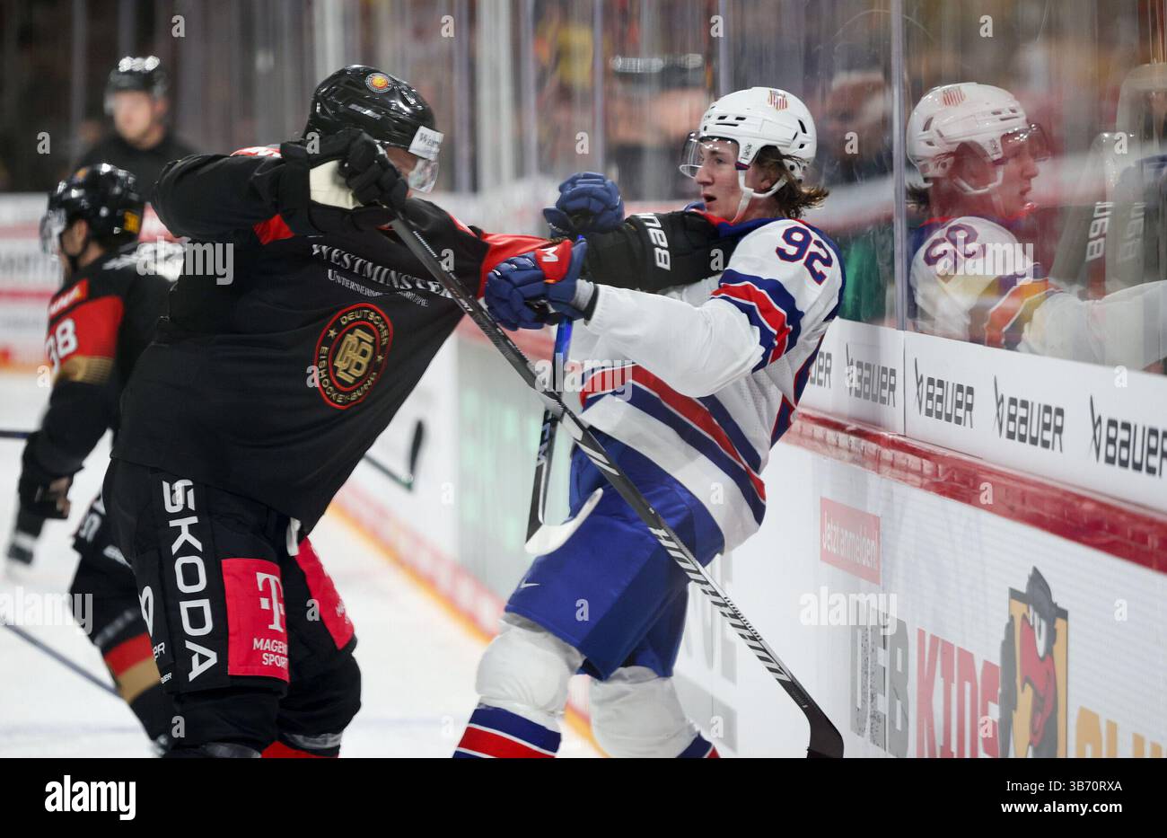 Duesseldorf, Deutschland. 04th May, 2025. v.l. Korbinian Geibel (DEB ...