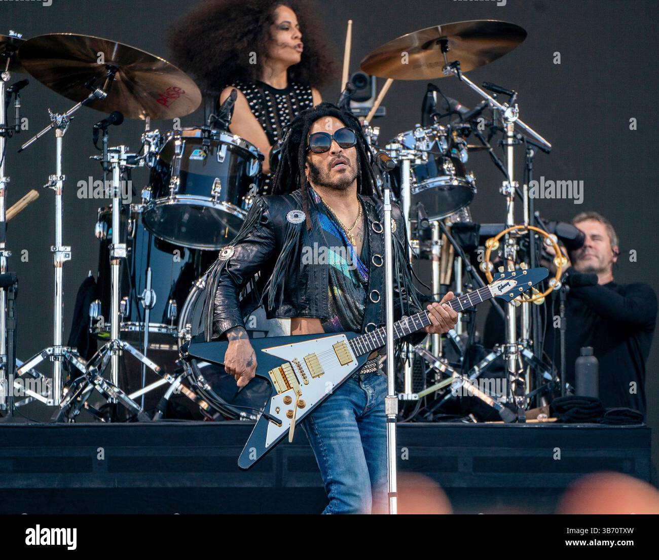 Lenny Kravitz performs during the second weekend of the New Orleans ...