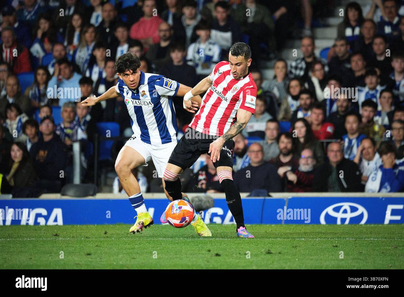 Division sportswear hi-res stock photography and images - Alamy