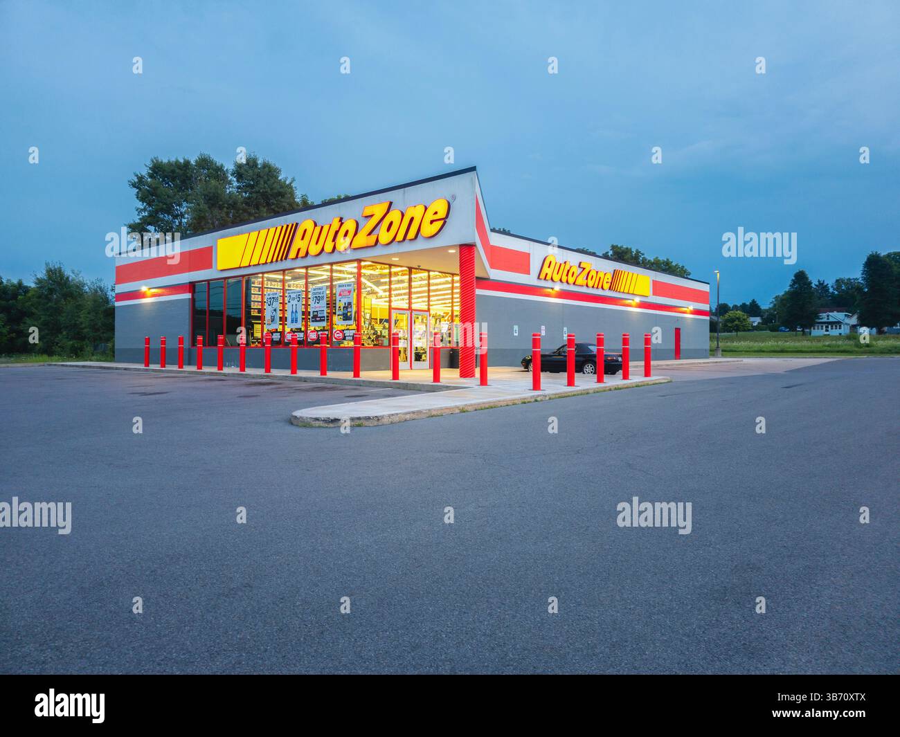 Autozone auto parts hi-res stock photography and images - Alamy