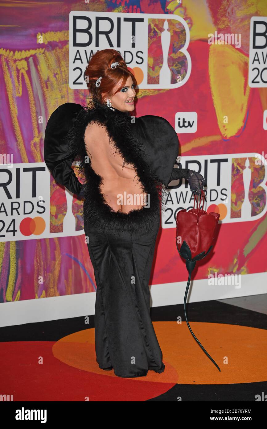 LONDON, ENGLAND - MARCH 02: CMAT attending the BRIT Awards 2024 at ...