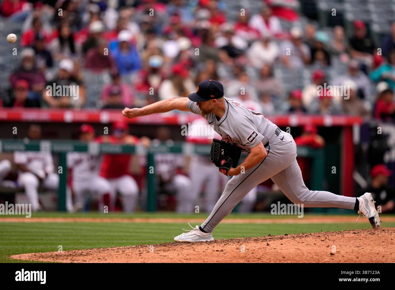 Detroit Tigers pitcher Will Vest throws to the plate during the ninth ...