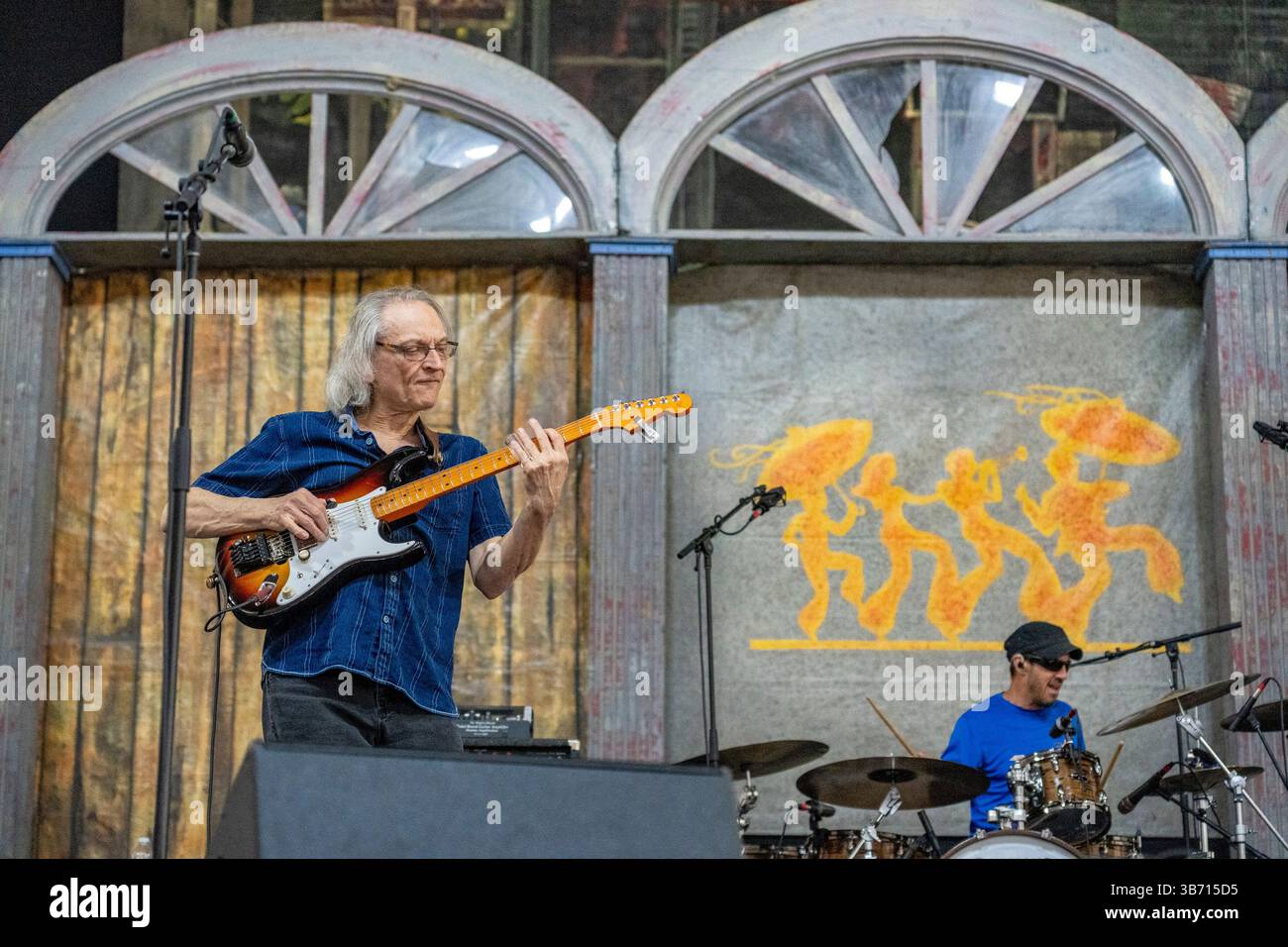 Sonny Landreth performs during the second weekend of the New Orleans ...