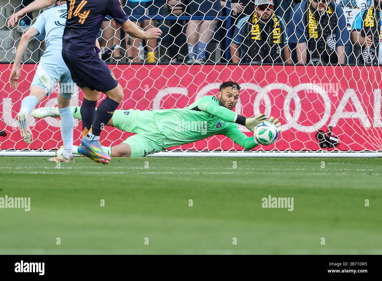 Kansas City, KS, USA. 4th May, 2025. Sporting Kansas City goalkeeper ...