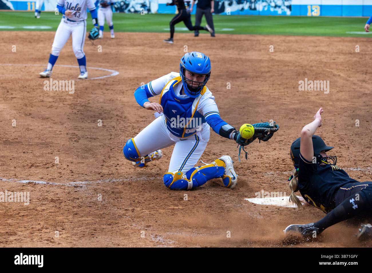 Easton Stadium, Los Angeles, USA. 4th May, 2025. UCLA catcher Alexis ...