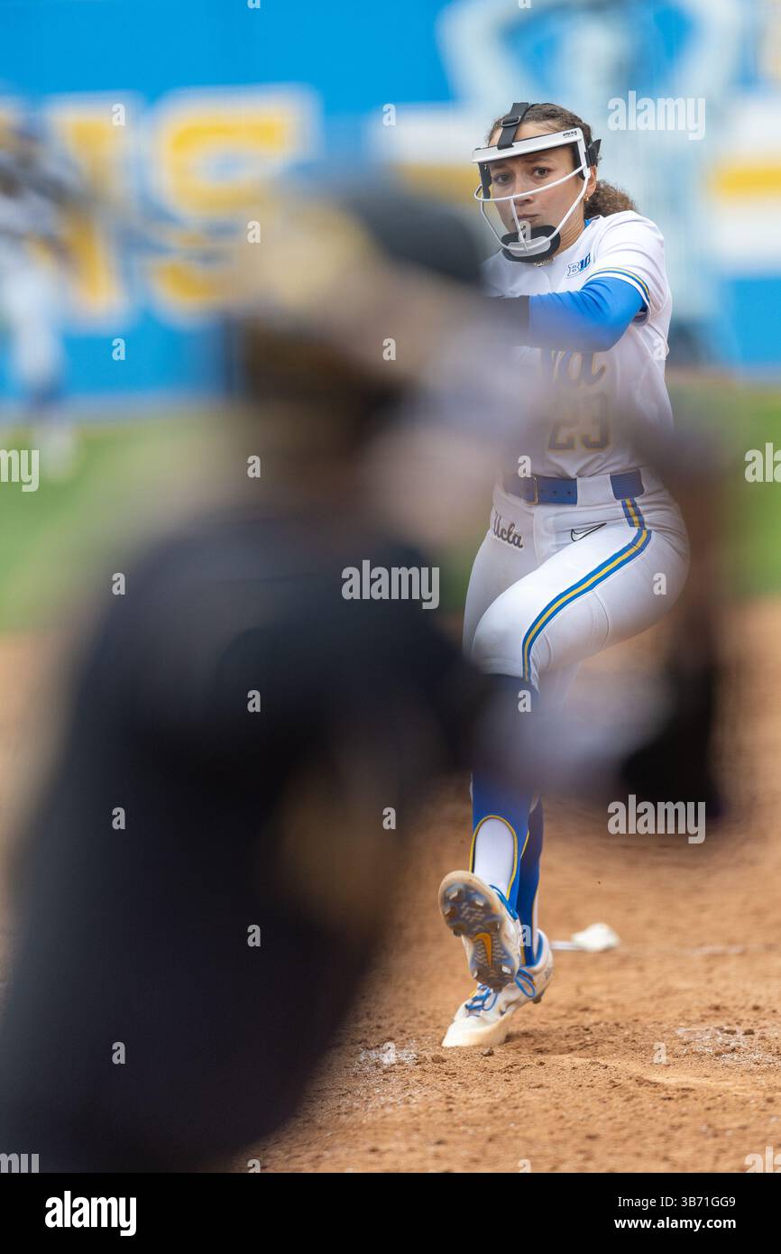 Easton Stadium, Los Angeles, USA. 4th May, 2025. UCLA pitcher Taylor ...