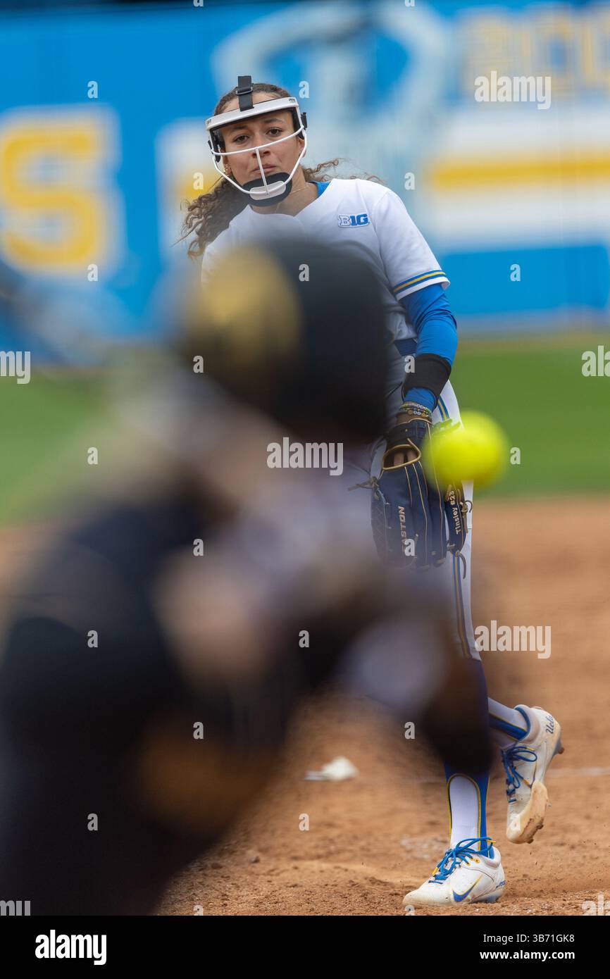 Easton Stadium, Los Angeles, USA. 4th May, 2025. UCLA pitcher Taylor ...