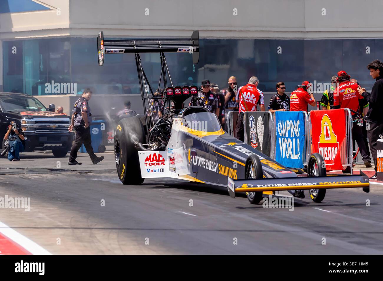 Concord, Nc, USA. 27th Apr, 2025. Top Fuel Dragster driver, SHAWN ...