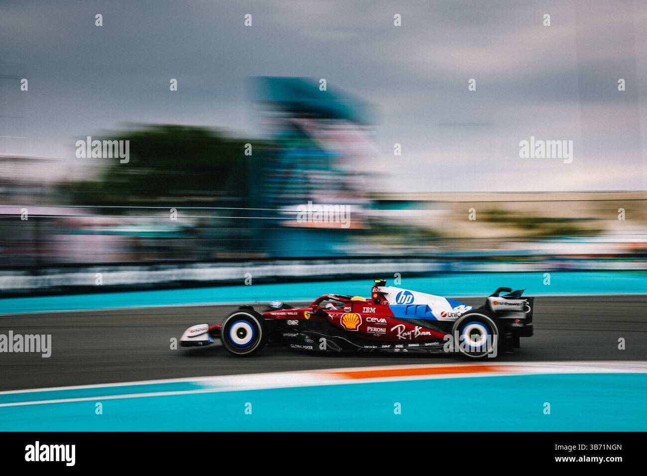 44 HAMILTON Lewis (gbr), Scuderia Ferrari SF-25, action during the Formula 1 Crypto.com Miami ...
