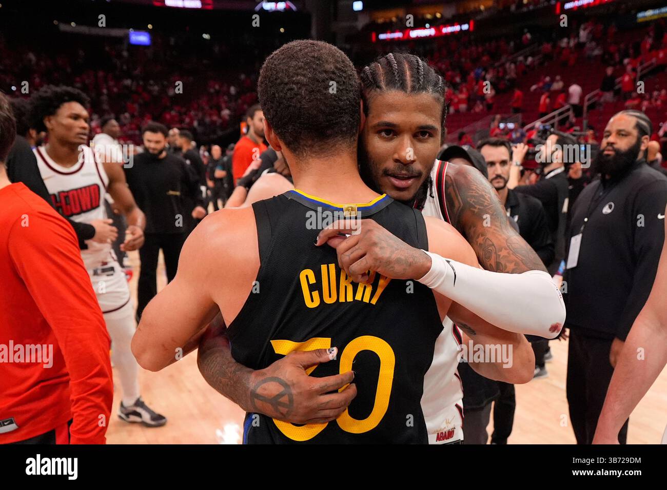 Golden State Warriors' Stephen Curry (30) and Houston Rockets' Jalen ...