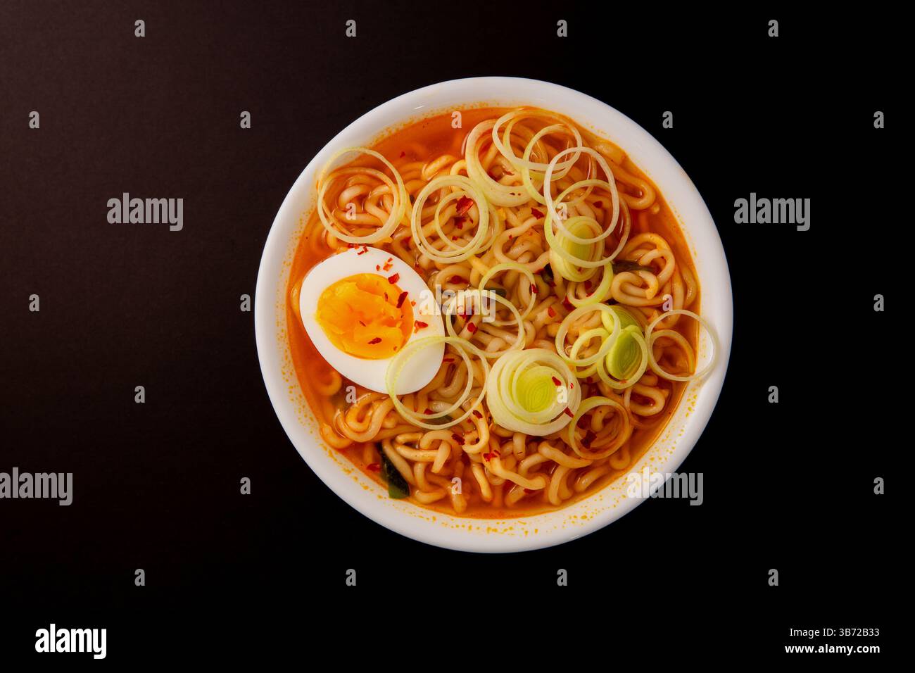 Spicy noodles in bowl hi-res stock photography and images - Alamy