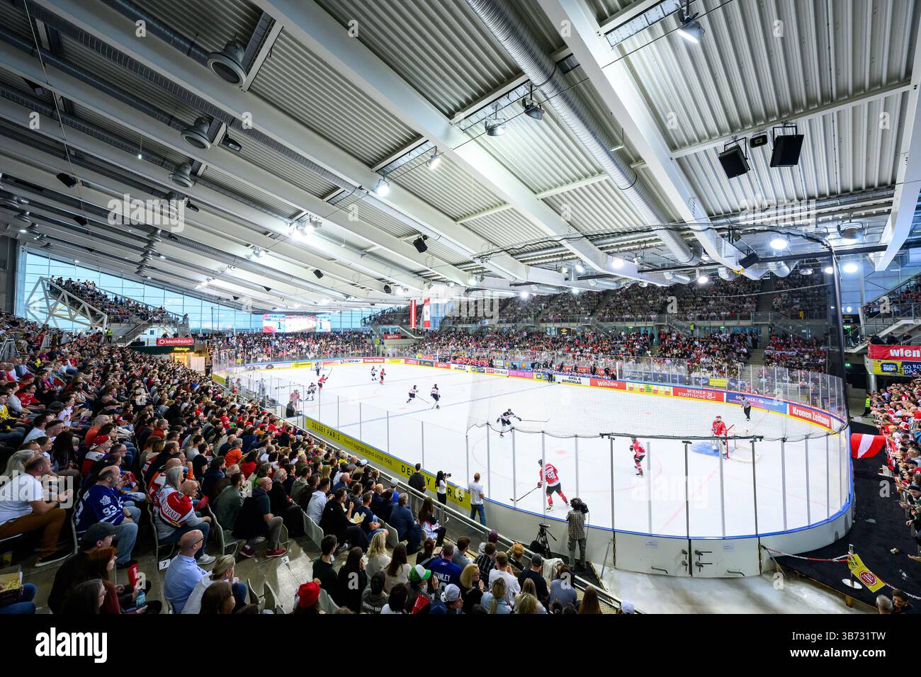 Steffl arena hi-res stock photography and images - Alamy