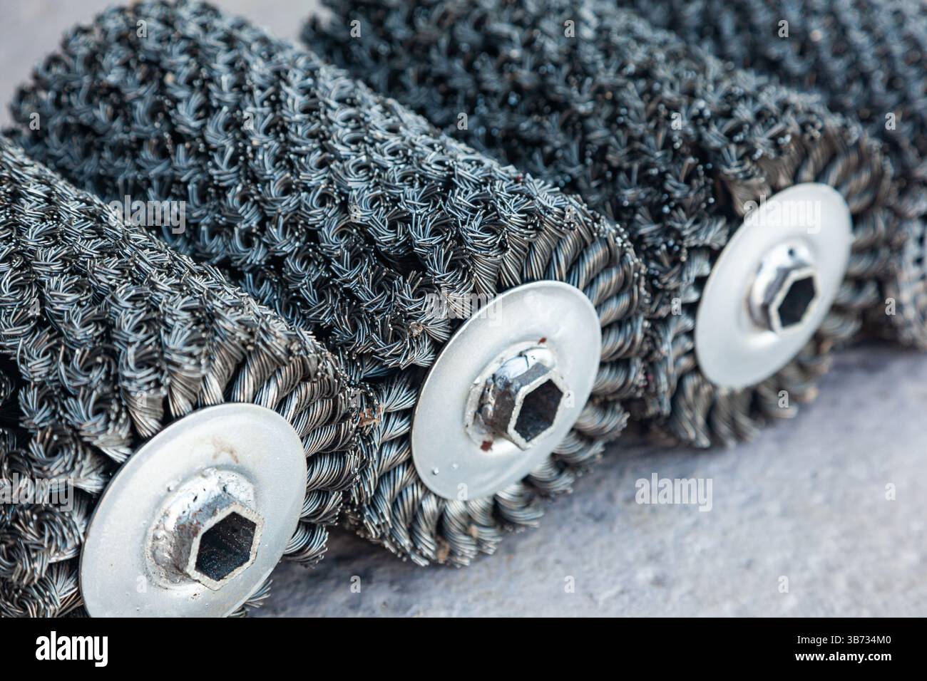 Steel brushes of circular type in the form of cylinders, for cleaning ...