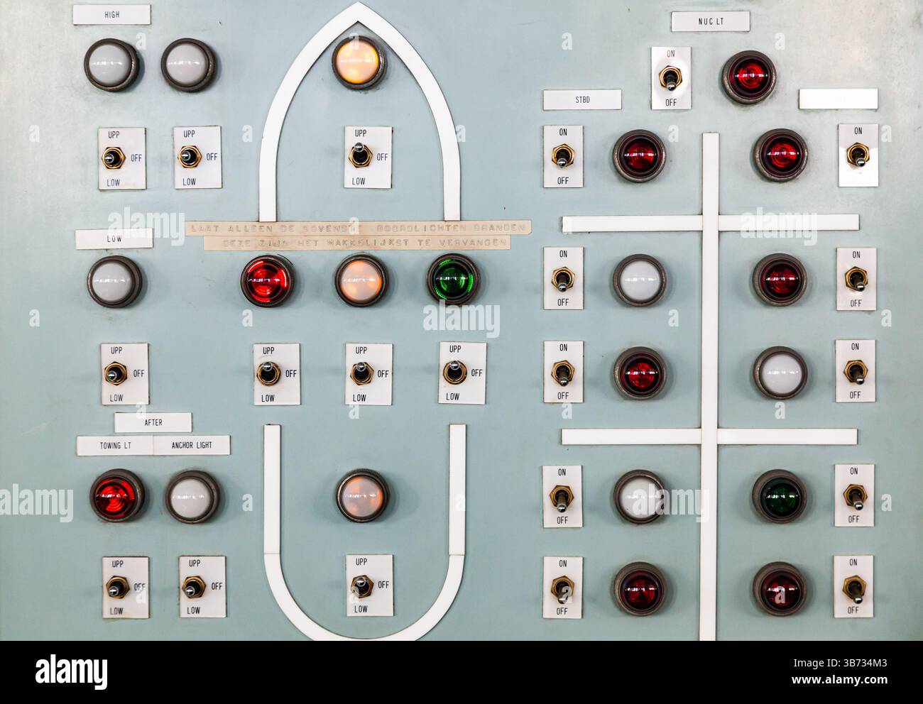 Current board electricity lights hi-res stock photography and images ...