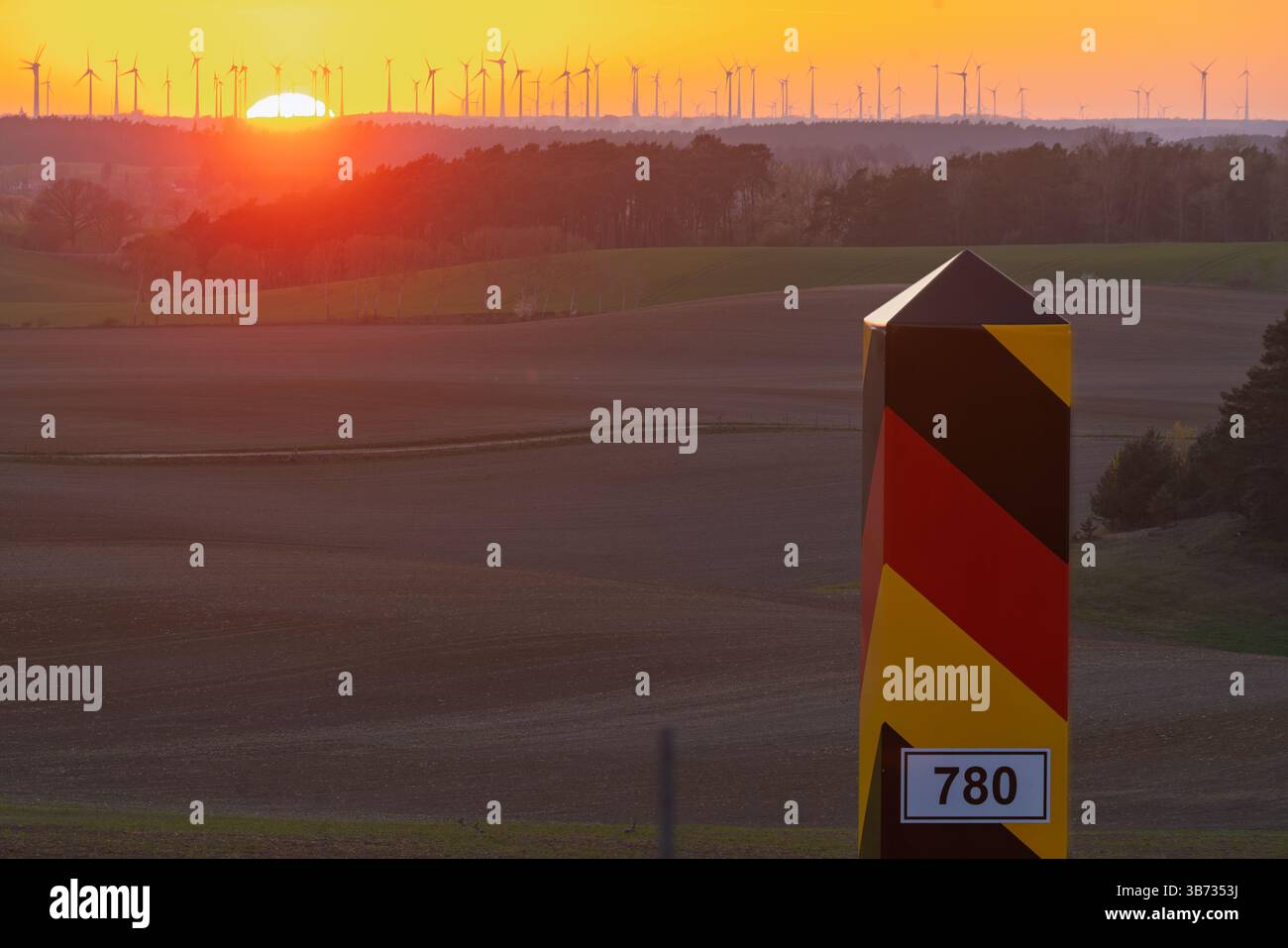 Border posts on the Polish-German border Stock Photo - Alamy