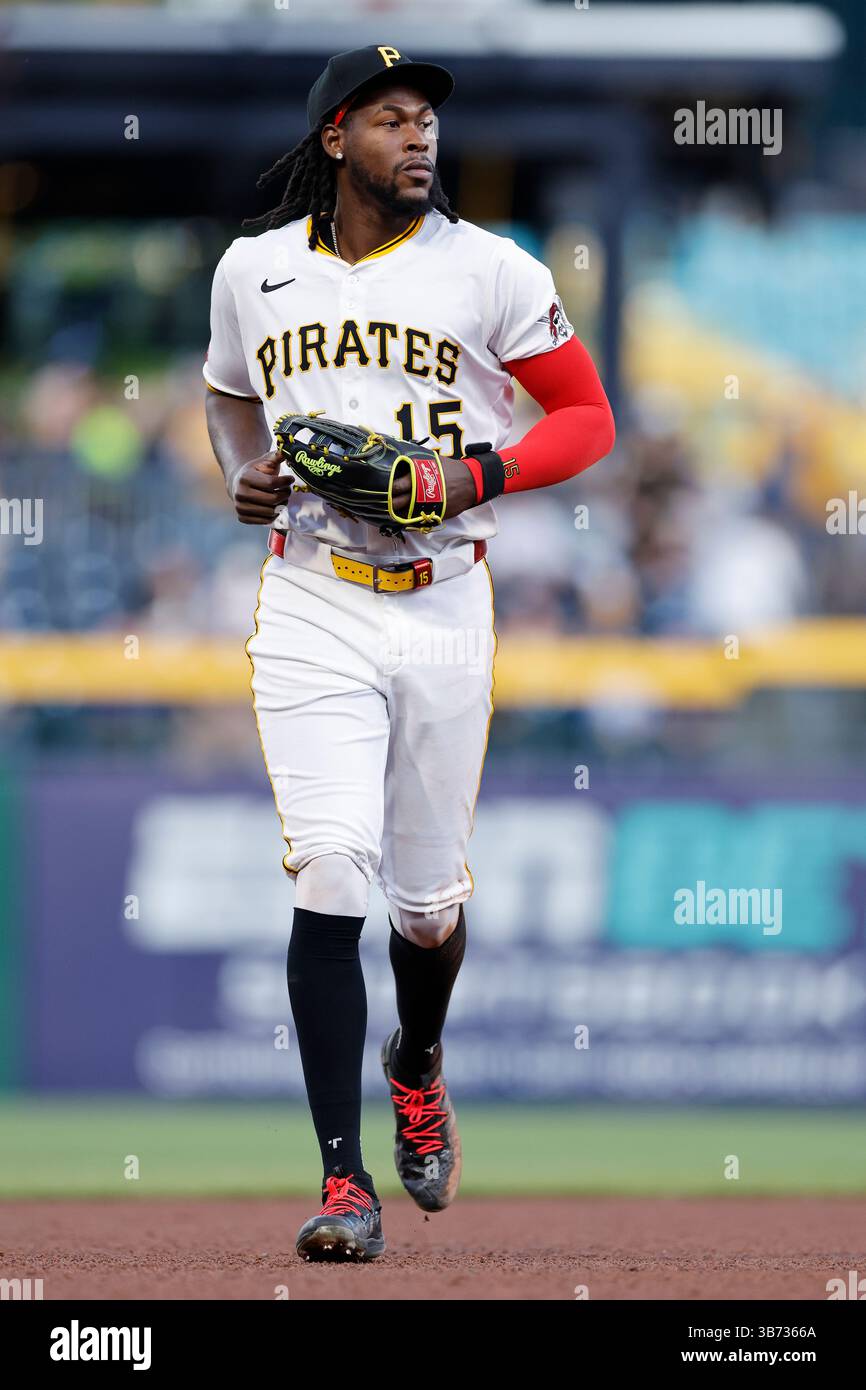 PITTSBURGH, PA - APRIL 30: Pittsburgh Pirates outfielder Oneil Cruz (15 ...