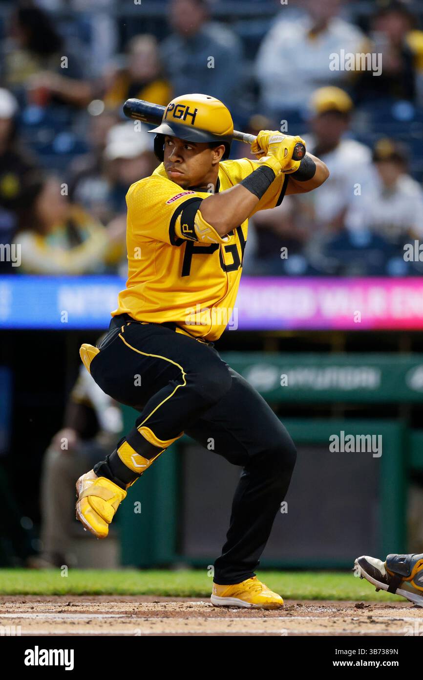 PITTSBURGH, PA - MAY 02: Pittsburgh Pirates first baseman Enmanuel ...