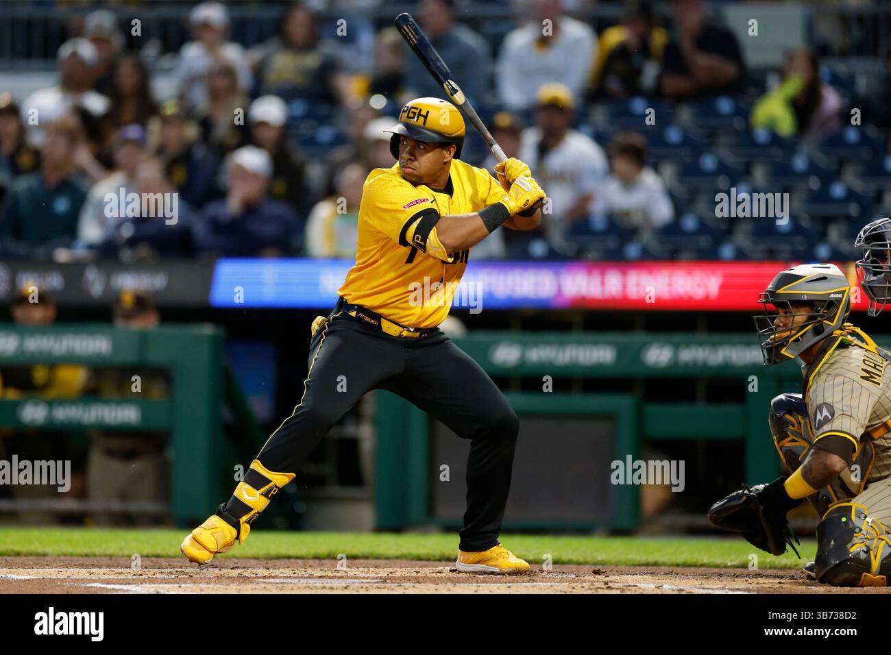 PITTSBURGH, PA - MAY 02: Pittsburgh Pirates first baseman Enmanuel ...
