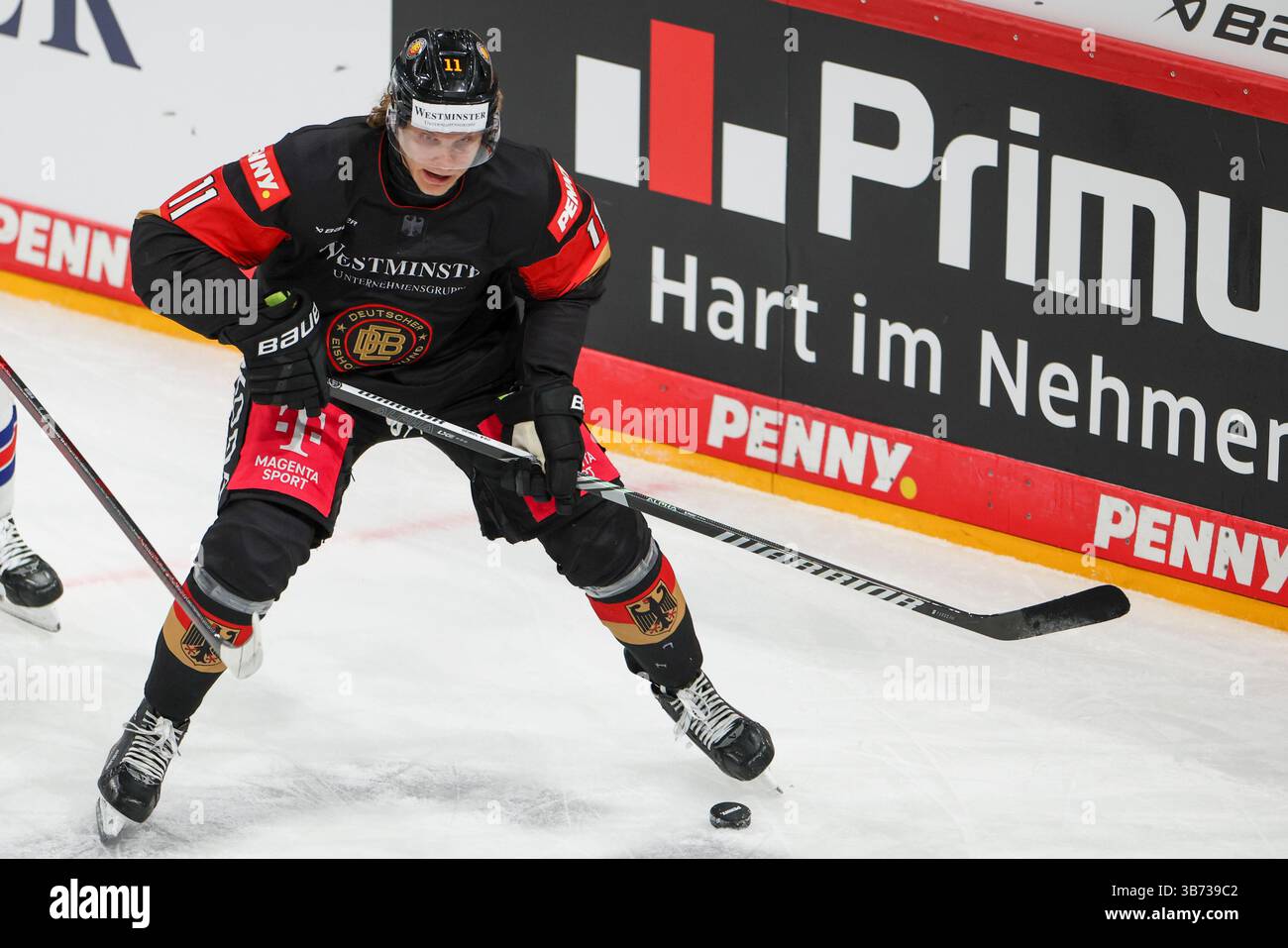 Duesseldorf, Germany. 04th May, 2025. Ice hockey: International match ...
