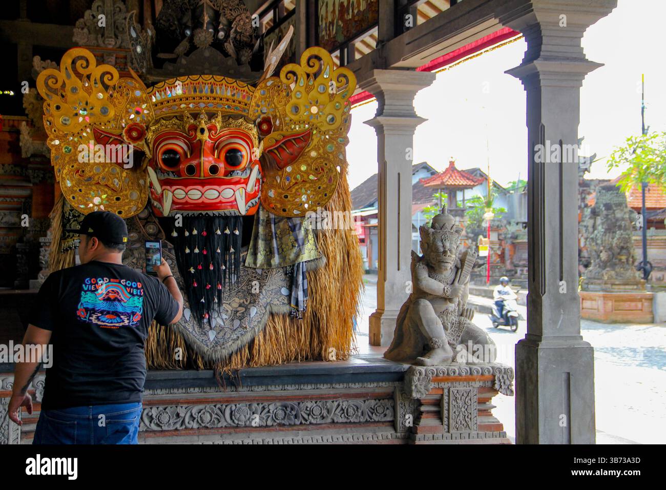 Bali, Indonesia - 04.20.2025: Entrance of Pura Puseh Desa Batuan ...