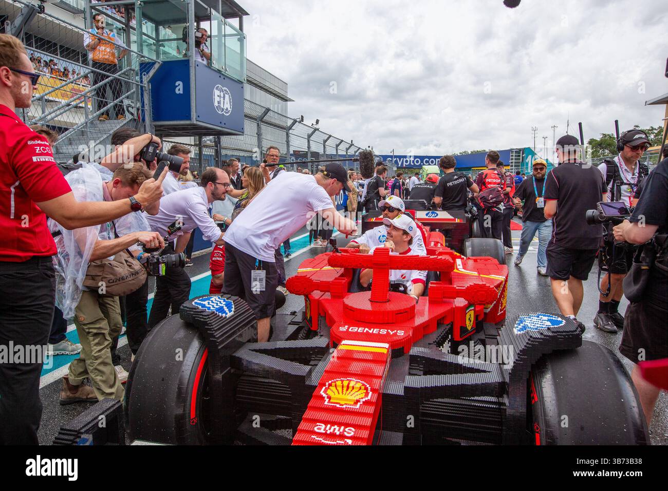 May 1st parade 2025 hi-res stock photography and images - Alamy