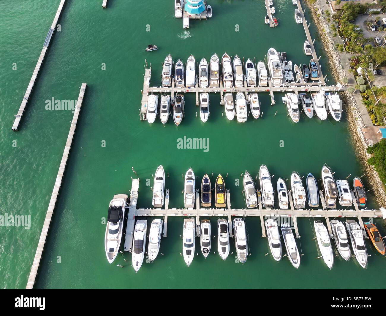Miami south beach view. Docked luxurious yacht boat. Luxurious ...
