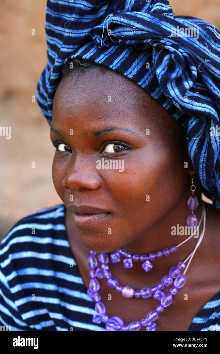 Senegalese labor hi-res stock photography and images - Alamy