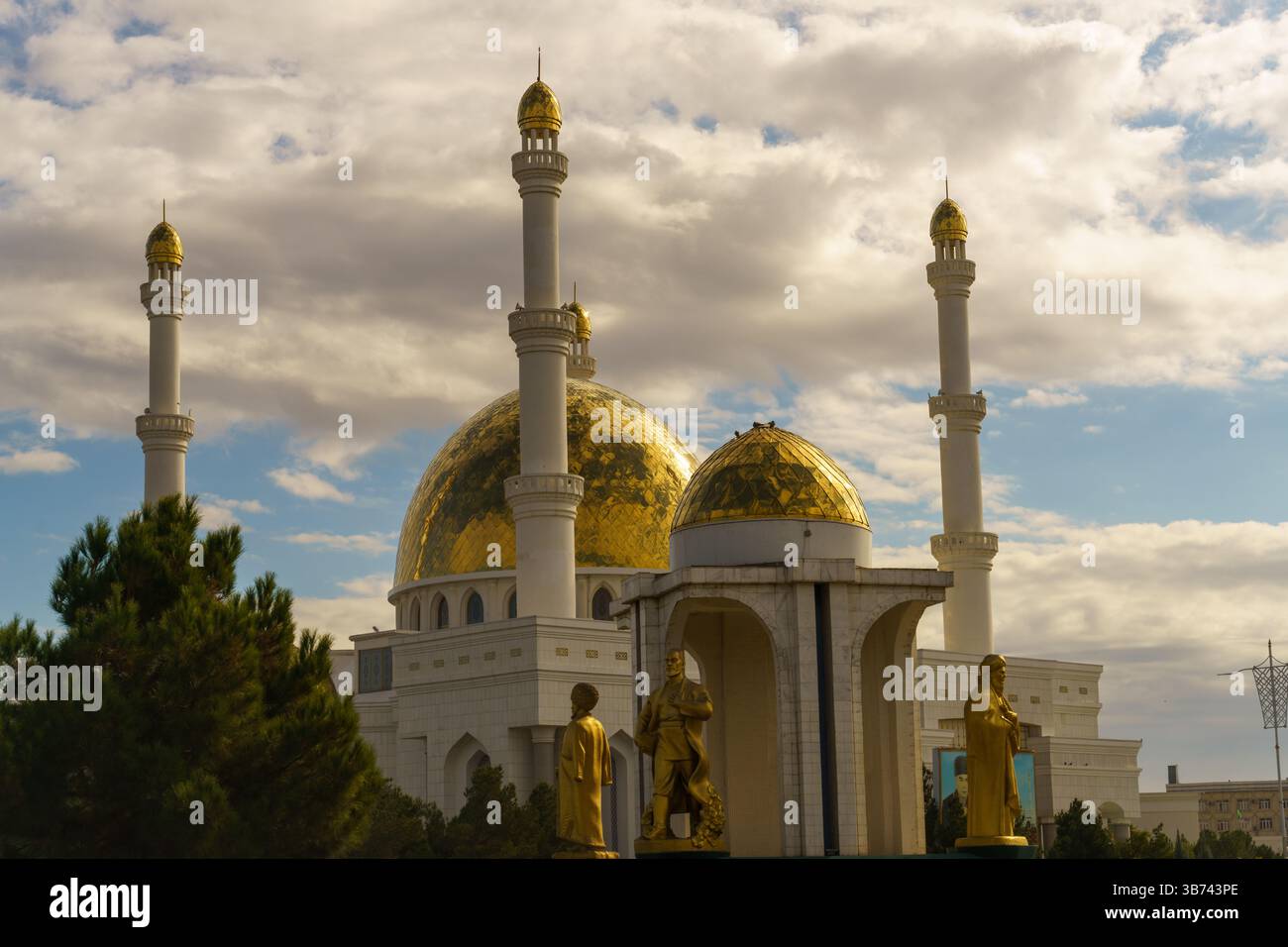 Building large dome on hi-res stock photography and images - Alamy