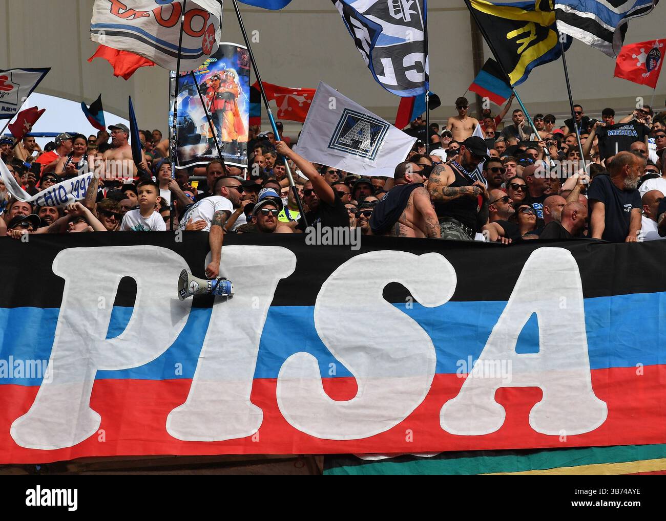 Fans of Pisa celebrate during SSC Bari vs AC Pisa, Italian soccer Serie ...