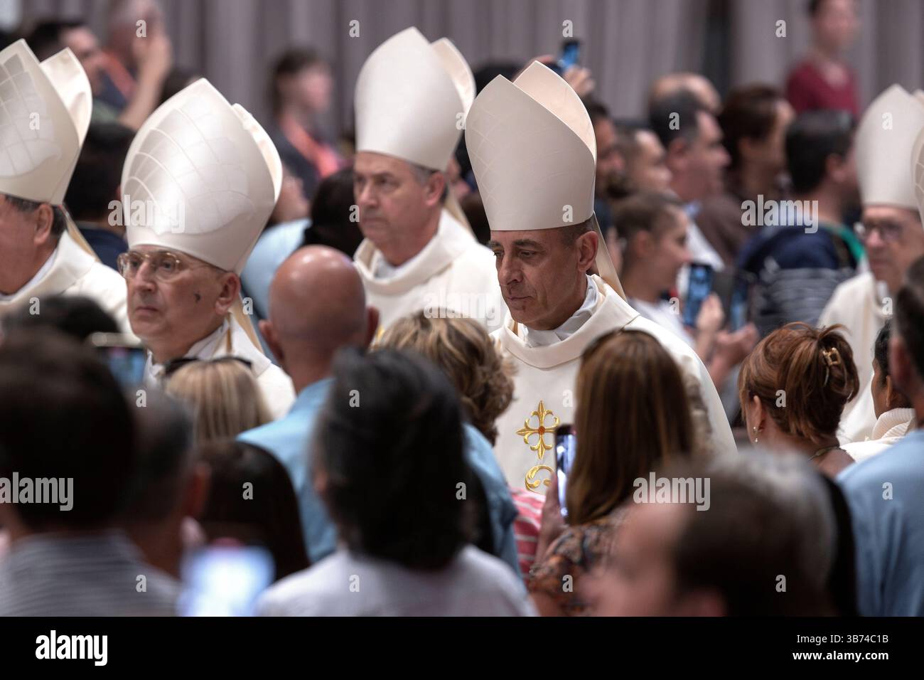 Cardinal Víctor Manuel Fernández arrive for a mass on the ninth day of ...