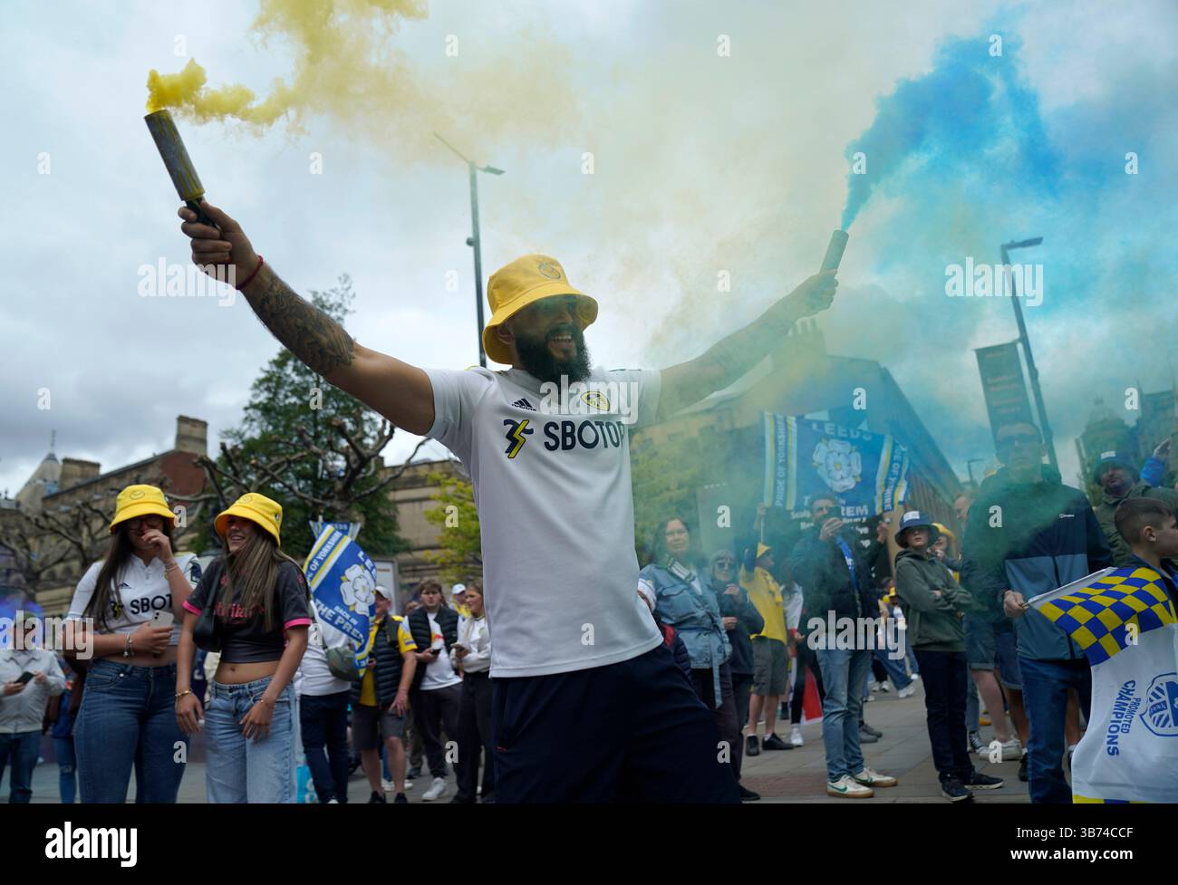 Leeds United fans gather in thre city centre before the Sky Bet ...