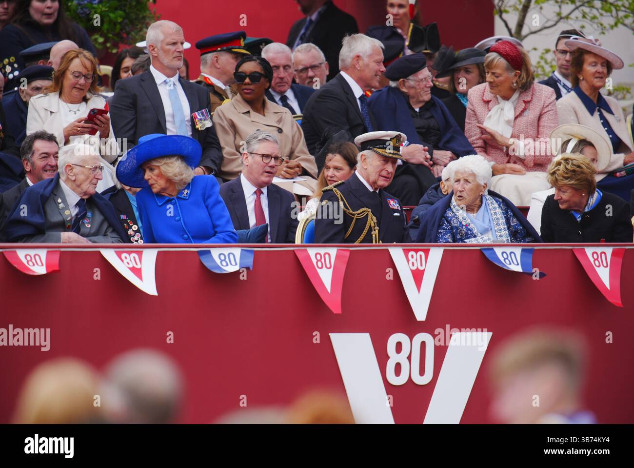 (front row, left to right) Second World War veteran Jack Mortimer ...